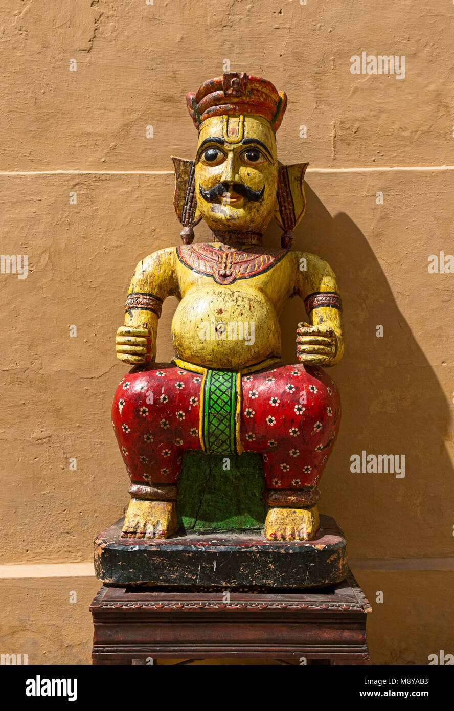 Amber sculpture hi-res stock photography and images - Alamy