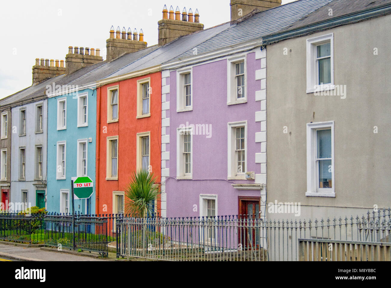 Row of doors High Resolution Stock Photography and Images - Alamy