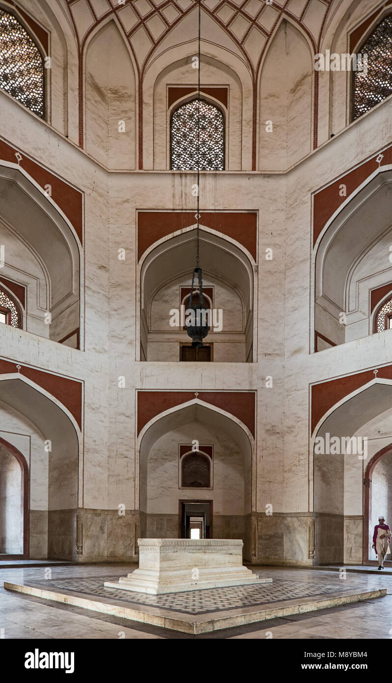 Interior of humayuns tomb hi-res stock photography and images - Alamy