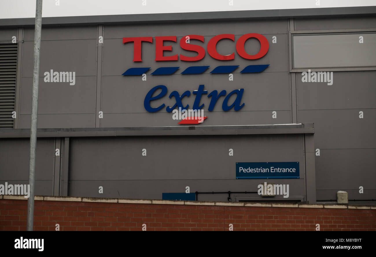 Tesco Extra sign. Stourbridge. West Midlands Stock Photo - Alamy