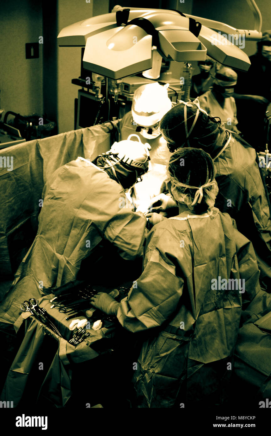 Surgeons at work Stock Photo - Alamy
