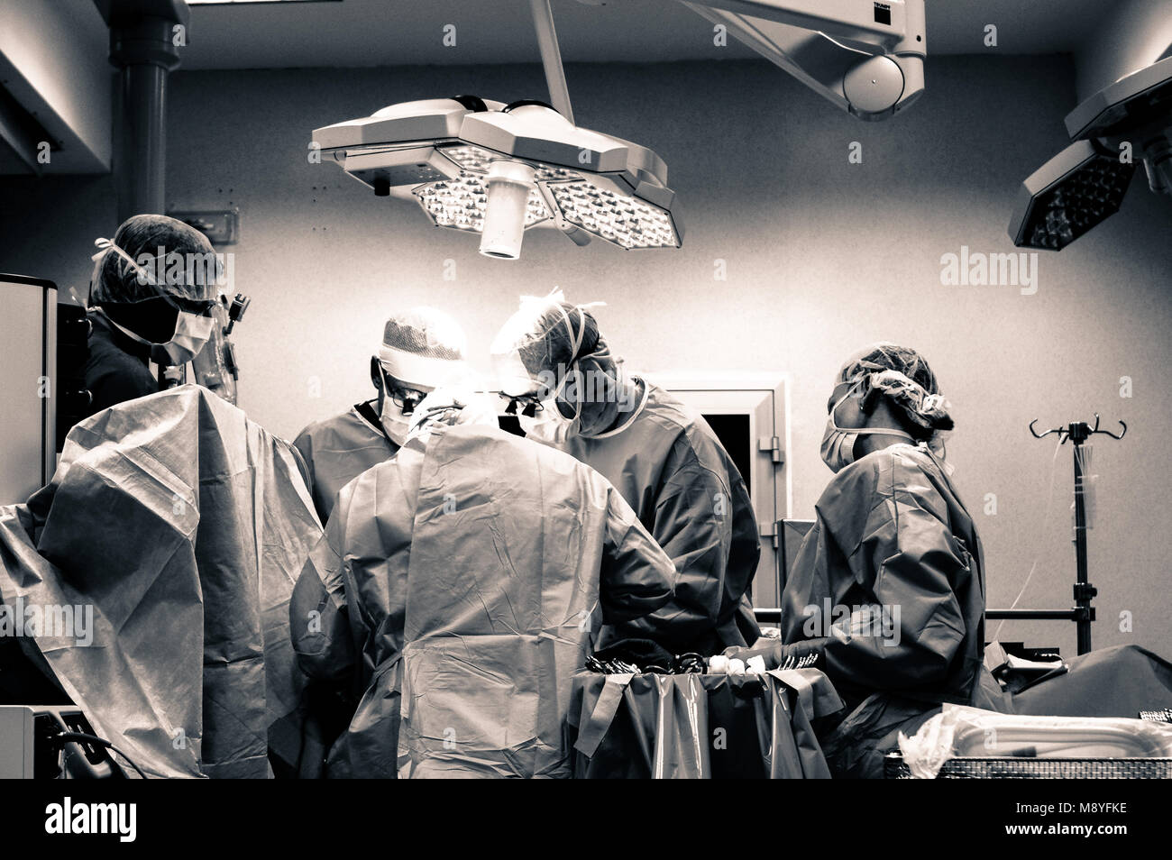 Surgeons at work Stock Photo - Alamy