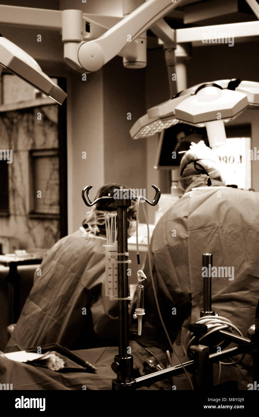 Surgeons at work Stock Photo - Alamy