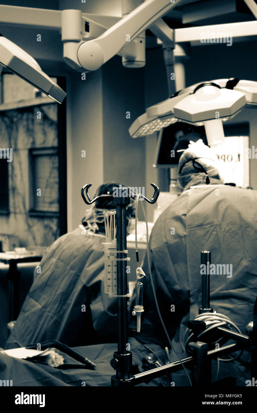 Surgeons at work Stock Photo - Alamy