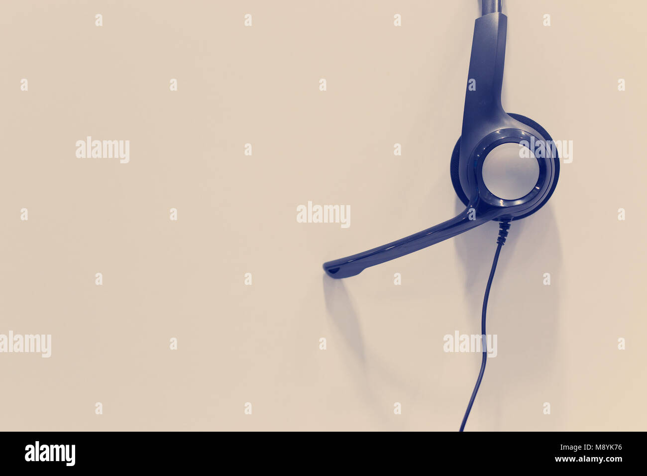 Empty call center hi-res stock photography and images - Alamy