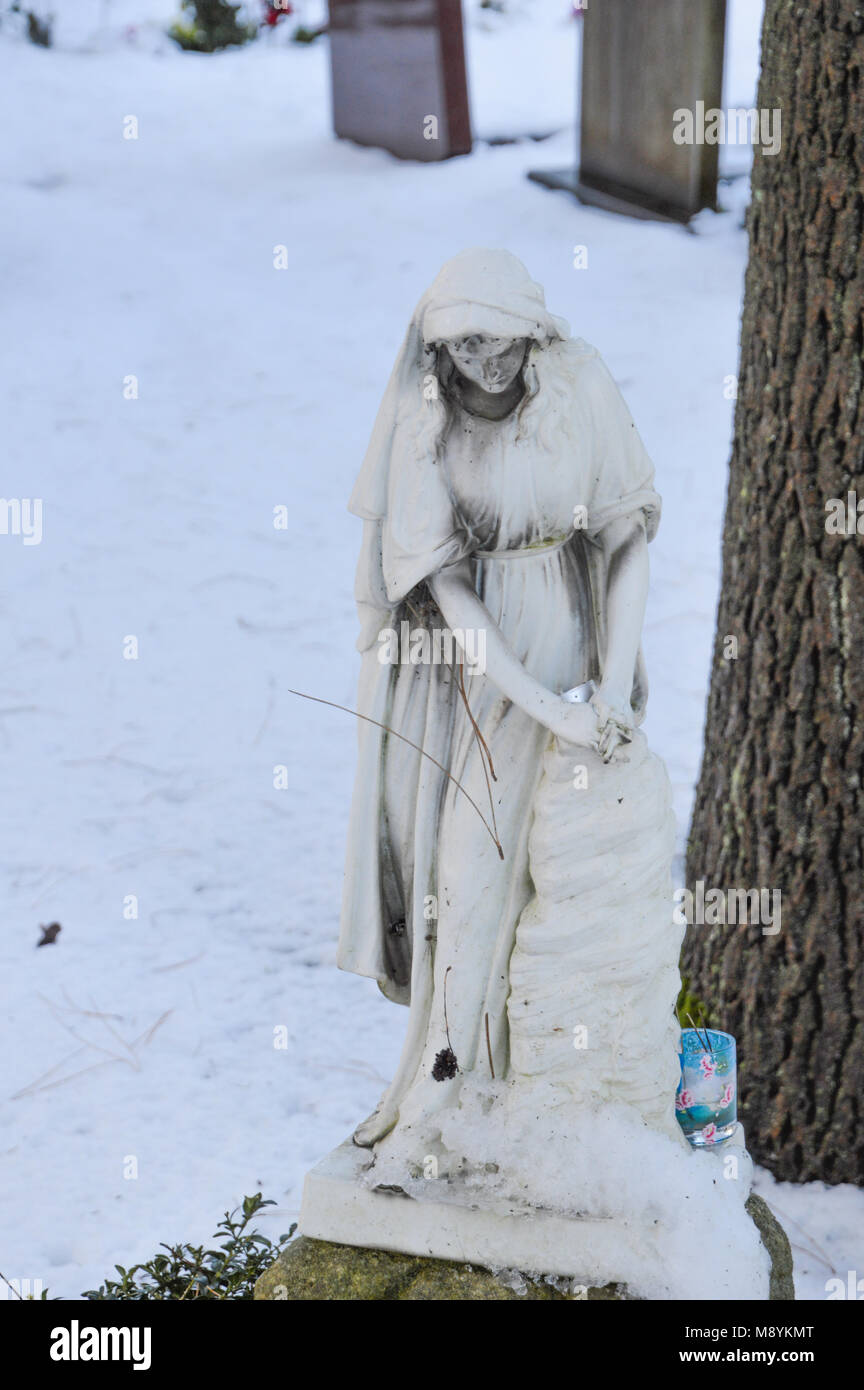 Maria Statue High Resolution Stock Photography and Images - Alamy