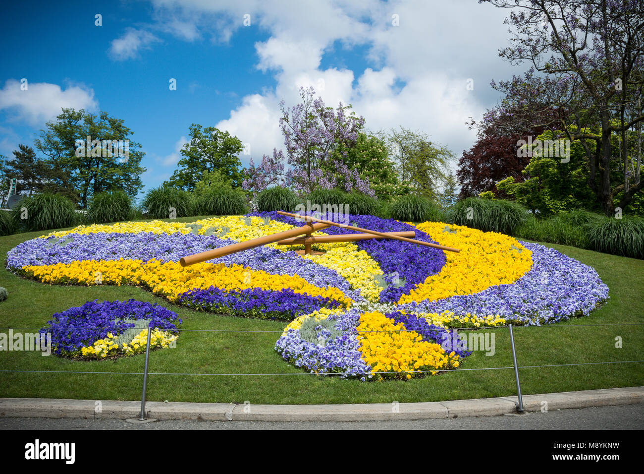 Floral clock europe hi-res stock photography and images - Alamy