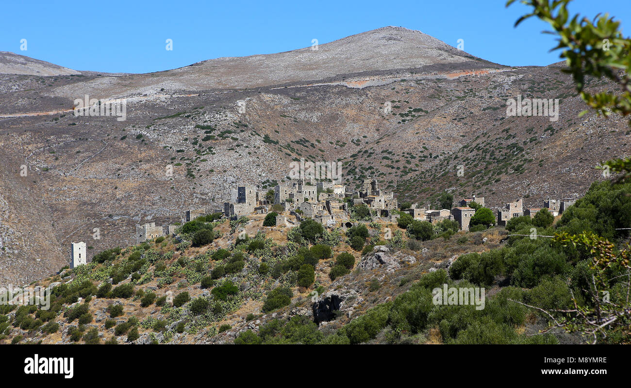 VATHEIA, GREECE, SEPTEMBER 16, 2017 : Fortified village of Vatheia ...