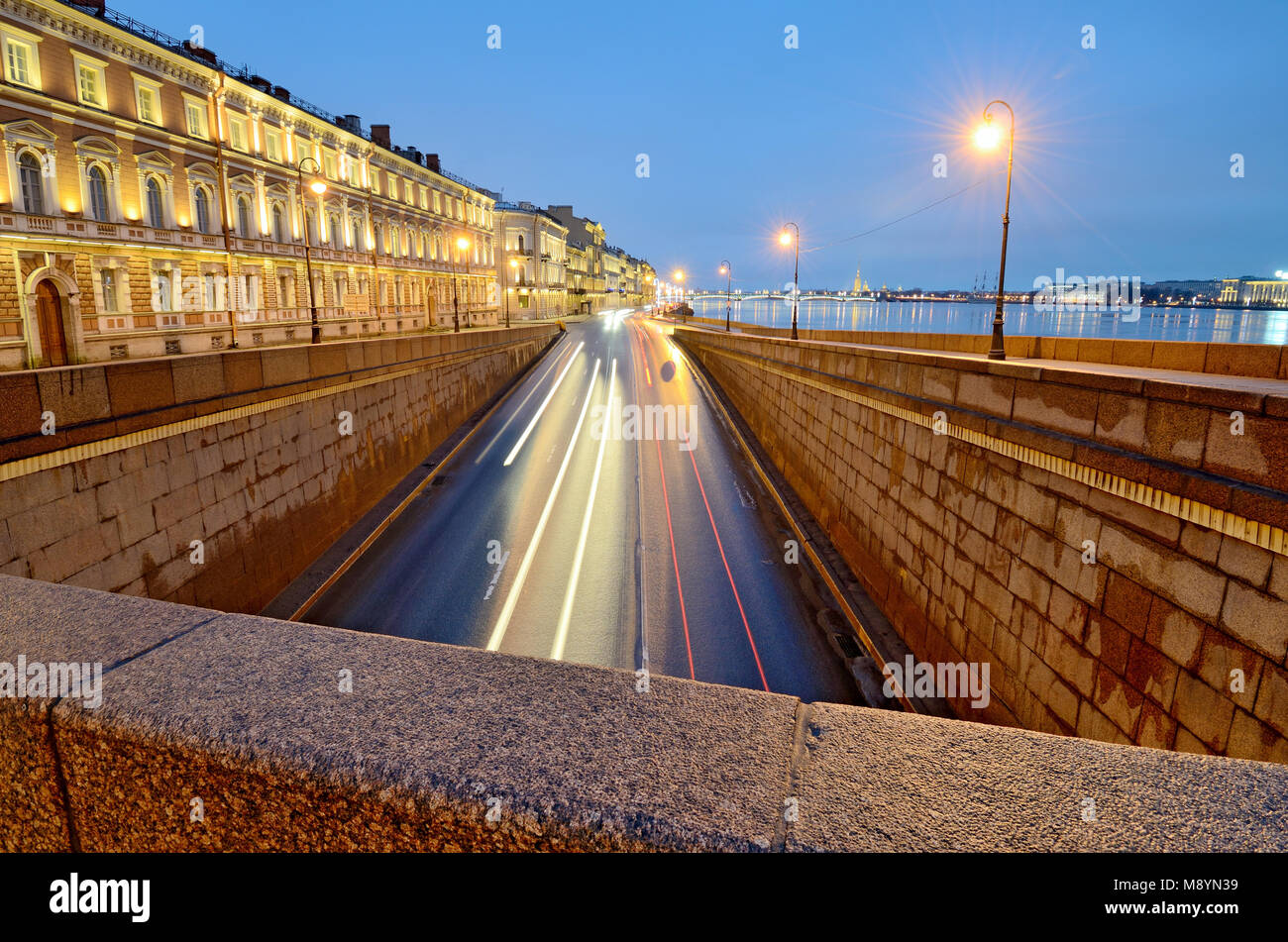 Road bridge flyover street light hi-res stock photography and images ...