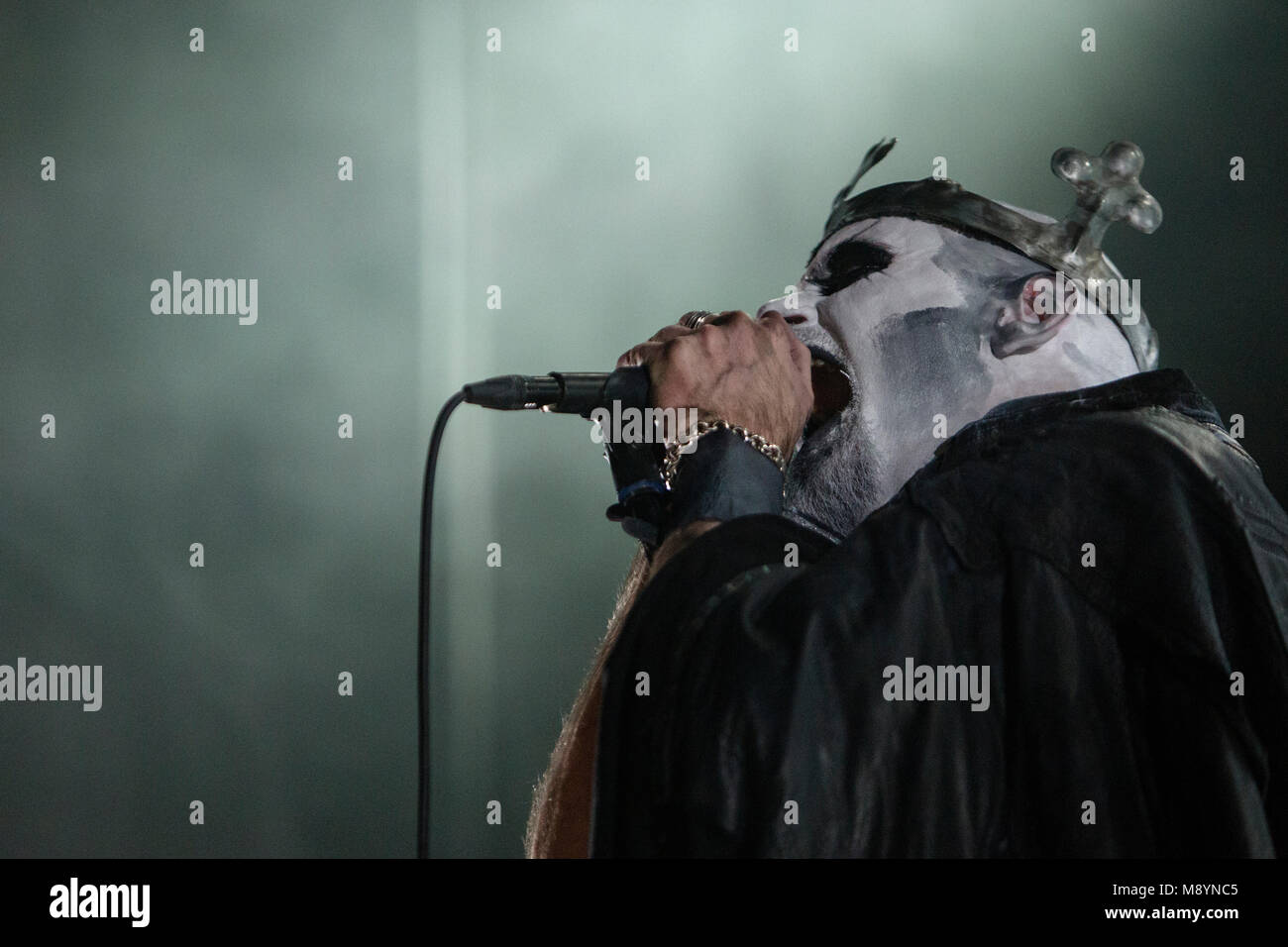 Hoest singer hi-res stock photography and images - Alamy