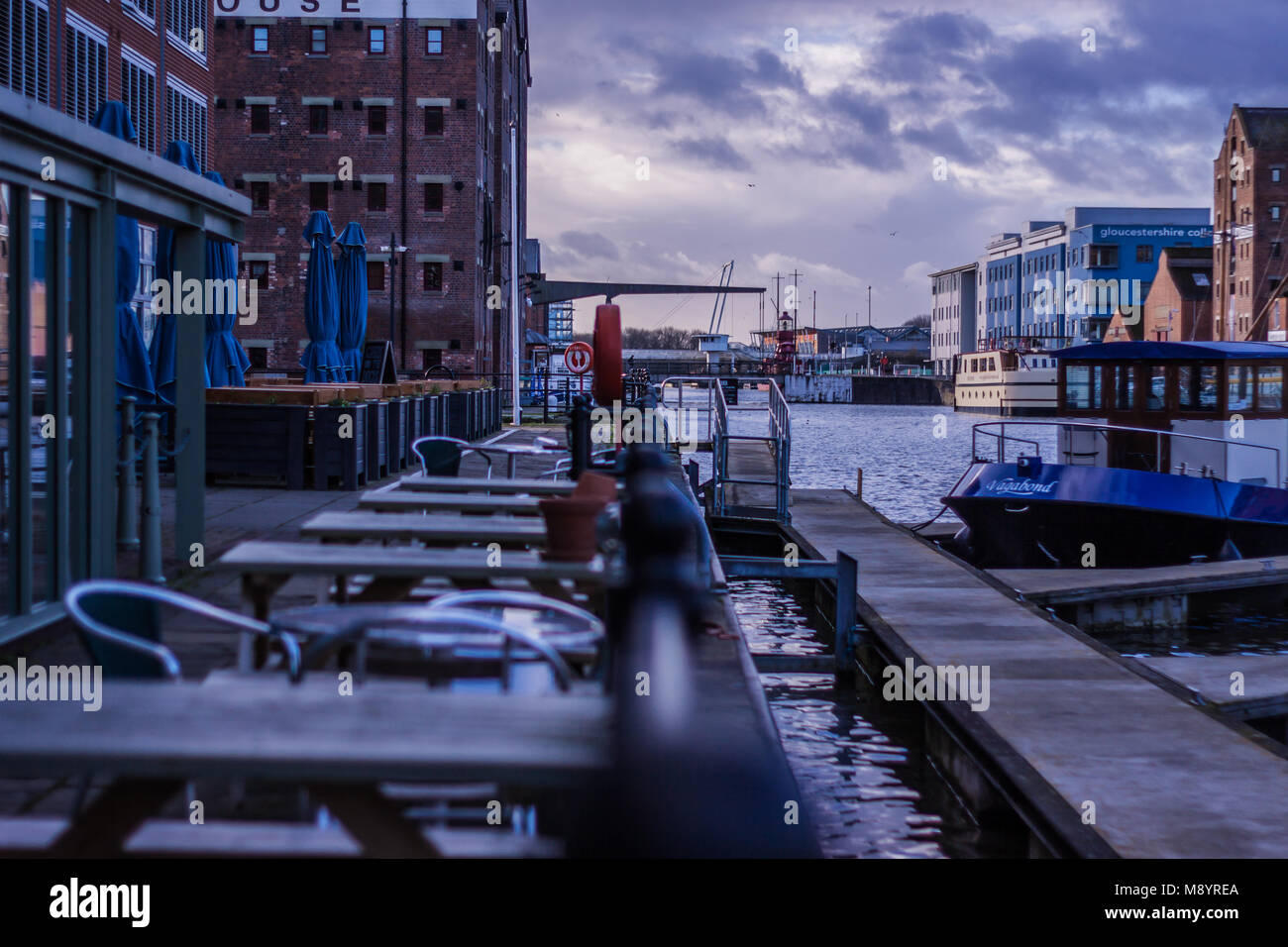 Gloucester quays shopping mall hi-res stock photography and images - Alamy