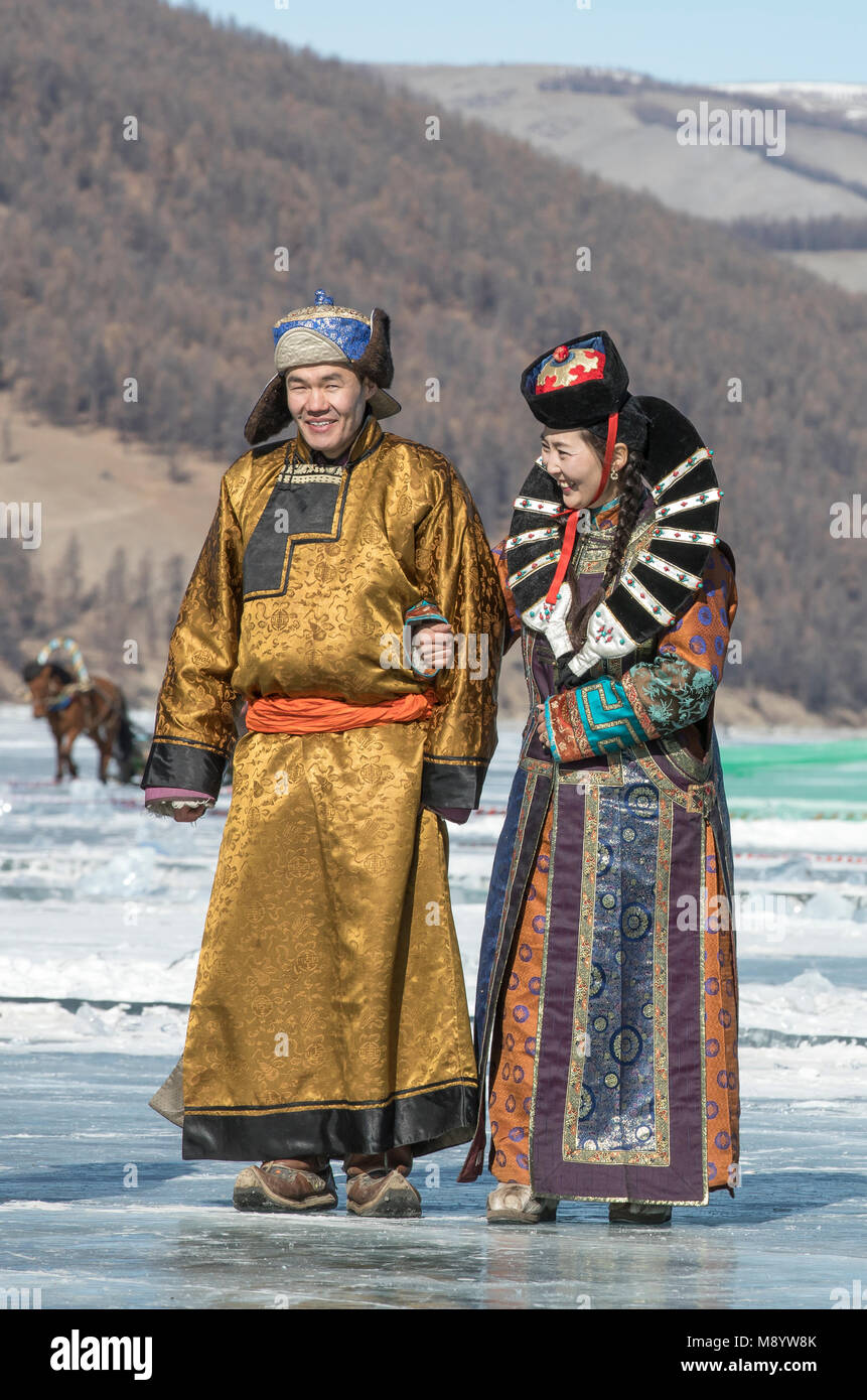Hatgal, Mongolia, 4th March 2018: mongolian people dressed in ...