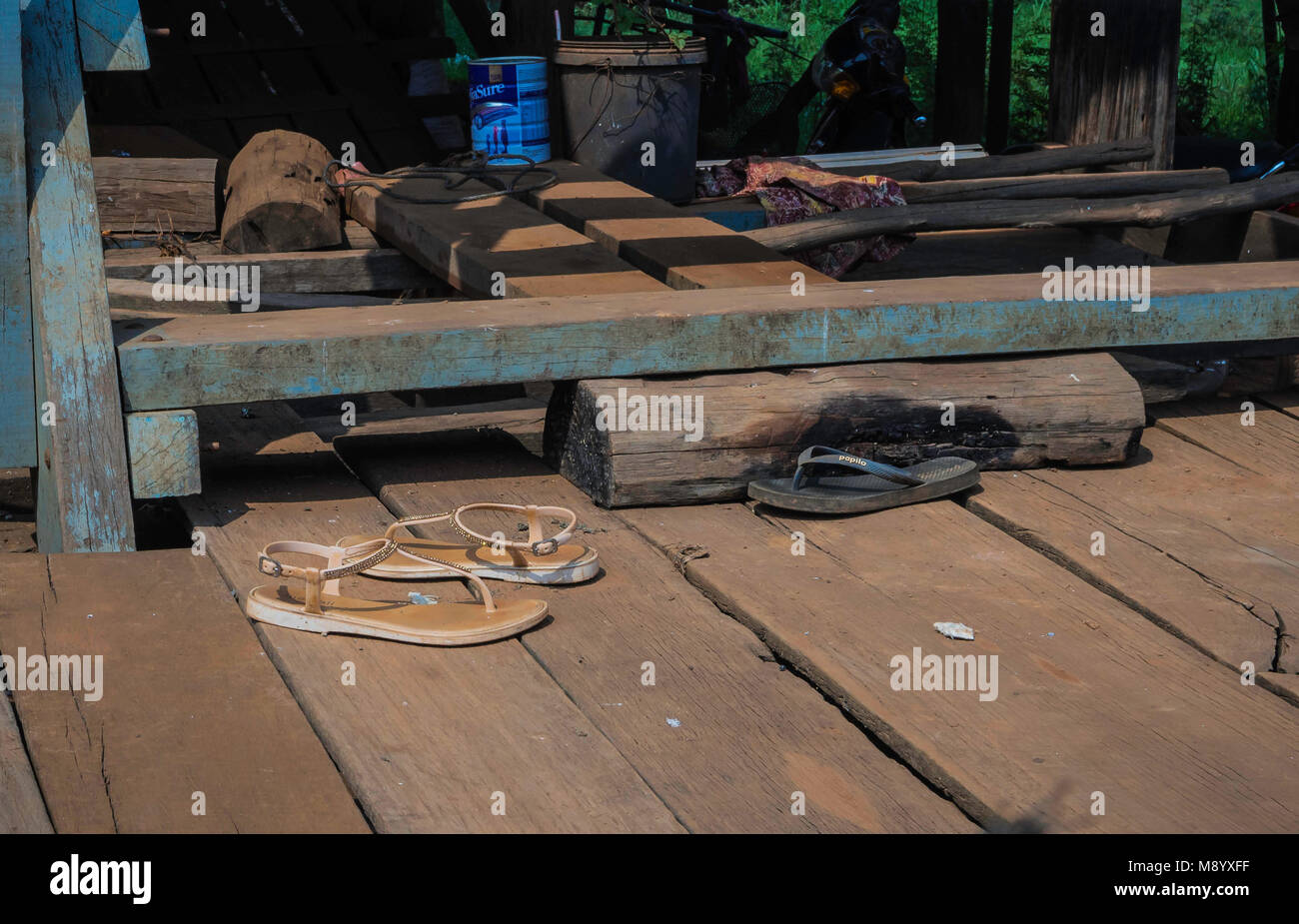 One flip flop hi-res stock photography and images - Alamy