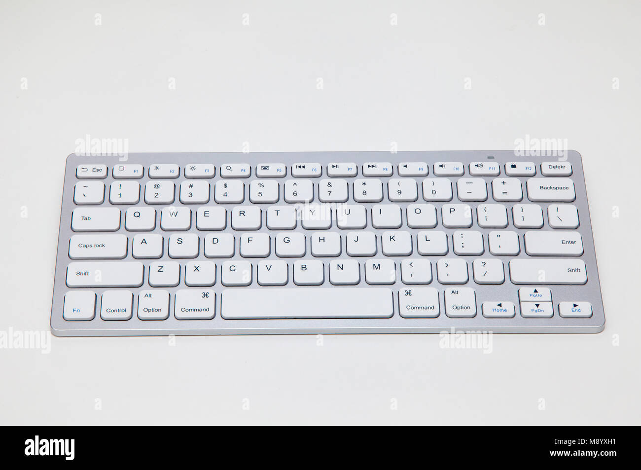 white pc keyboard Stock Photo - Alamy