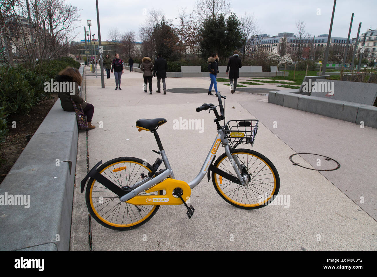 Bike sharing in Paris France Stock Photo - Alamy