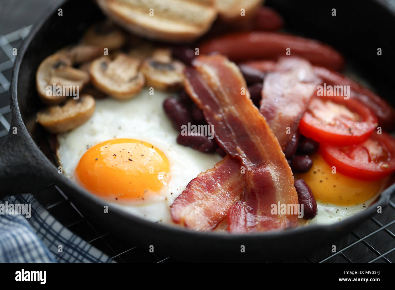 Food and cuisine. Engish breakfast on the table Stock Photo - Alamy