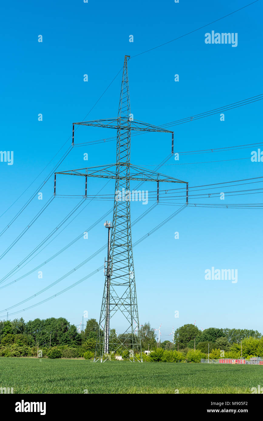 Electricity pylons line hi-res stock photography and images - Alamy