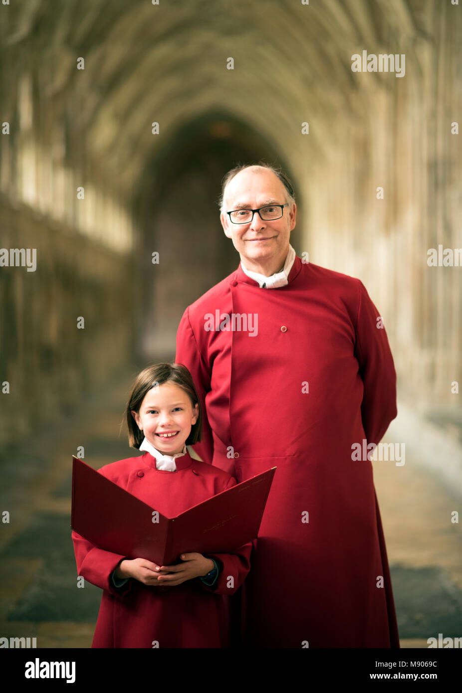 Gloucester cathedral choir hi-res stock photography and images - Alamy