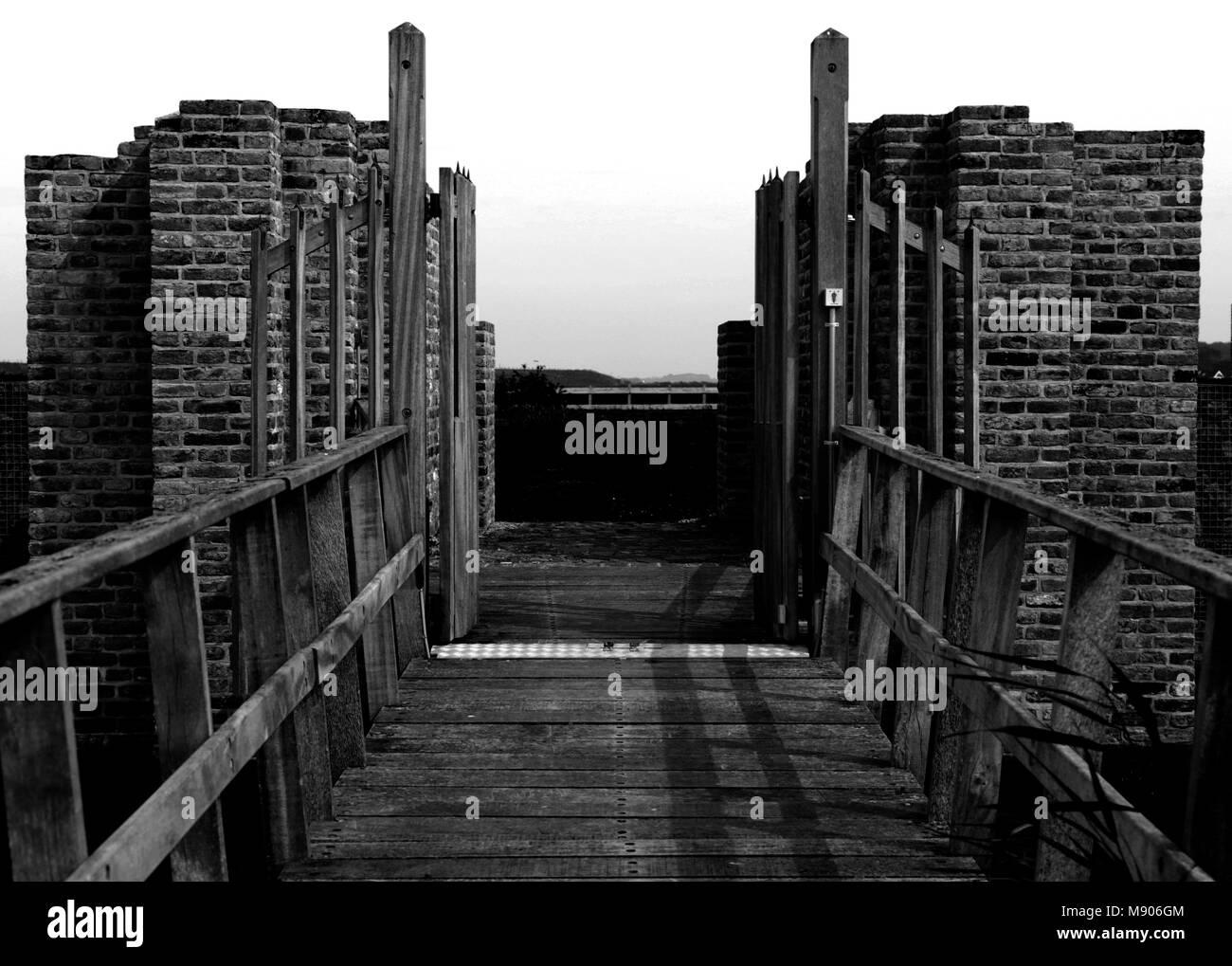 Huys te Nuwendore old castle rebuild in a modern style Stock Photo - Alamy