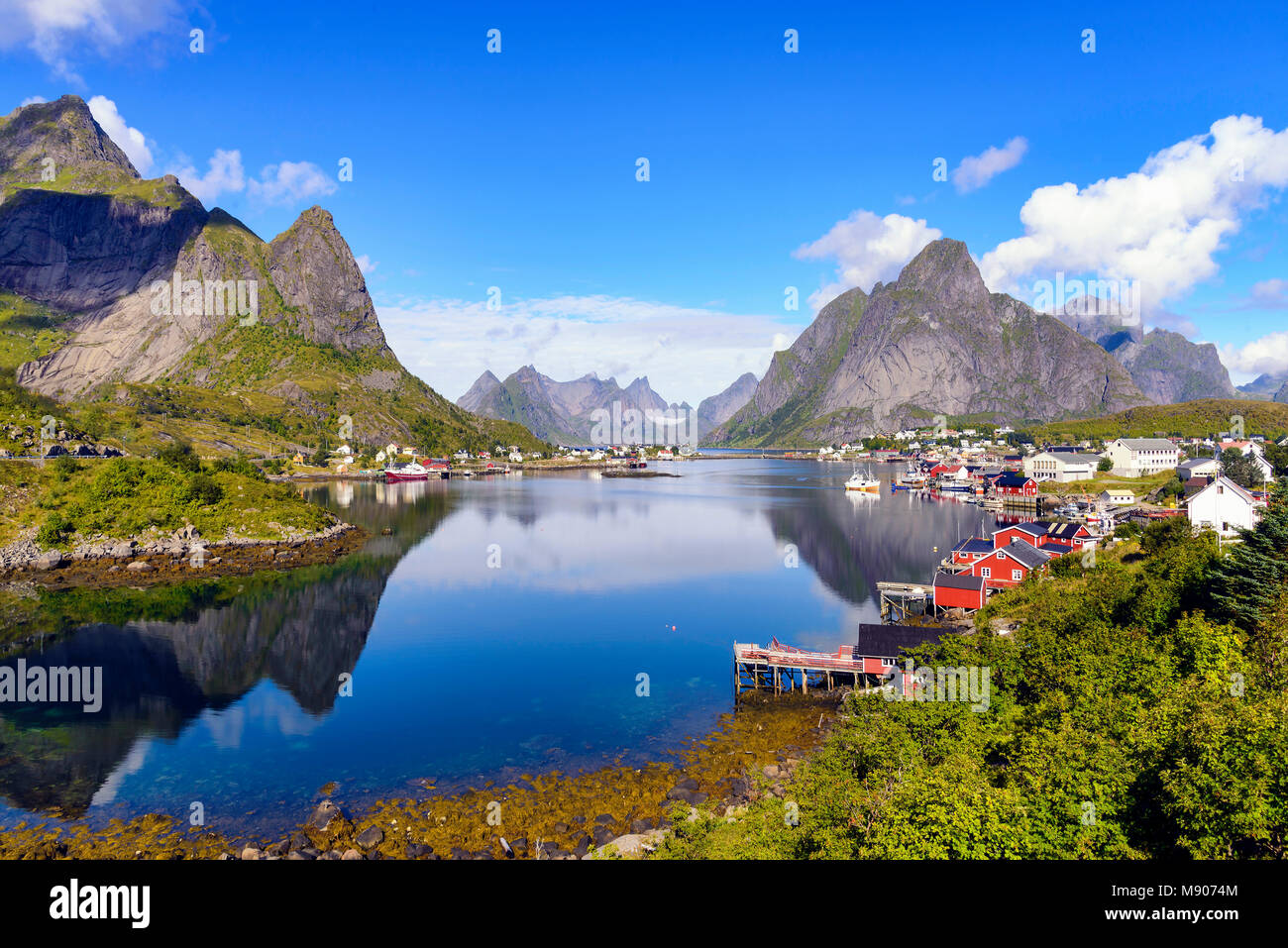 Reine norway hi-res stock photography and images - Alamy