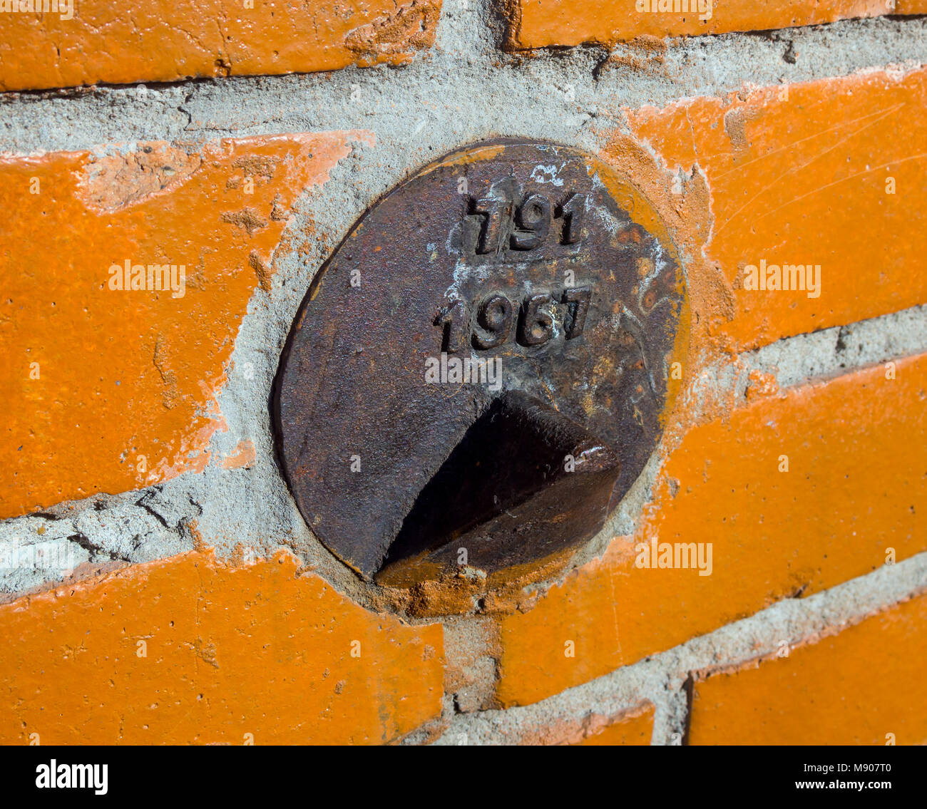 Geodesic triangulation mark hi-res stock photography and images - Alamy