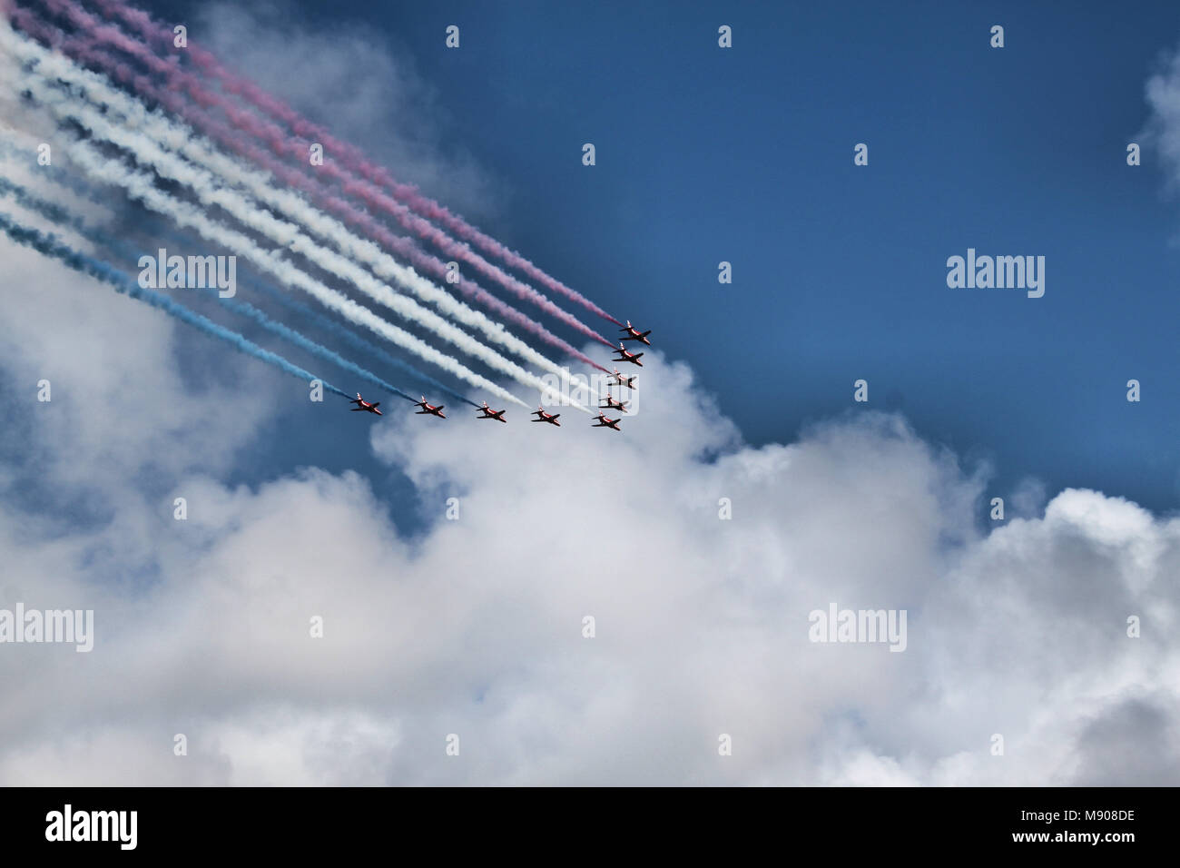 The Red Arrows flying over Liverpool Stock Photo - Alamy