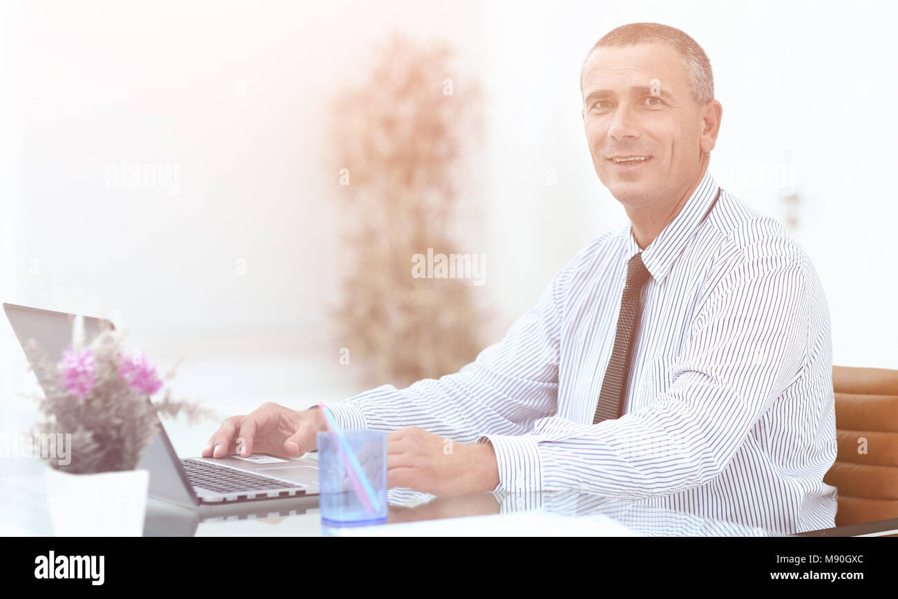 Office, formal, man behind computer hi-res stock photography and images ...