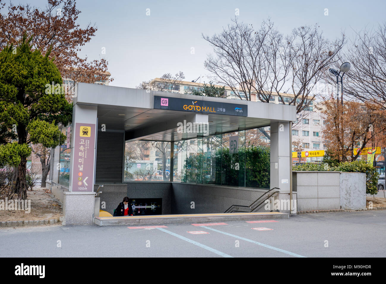 Seoul, South Korea - March 7, 2018 : Subway gate of Seoul Express Bus ...