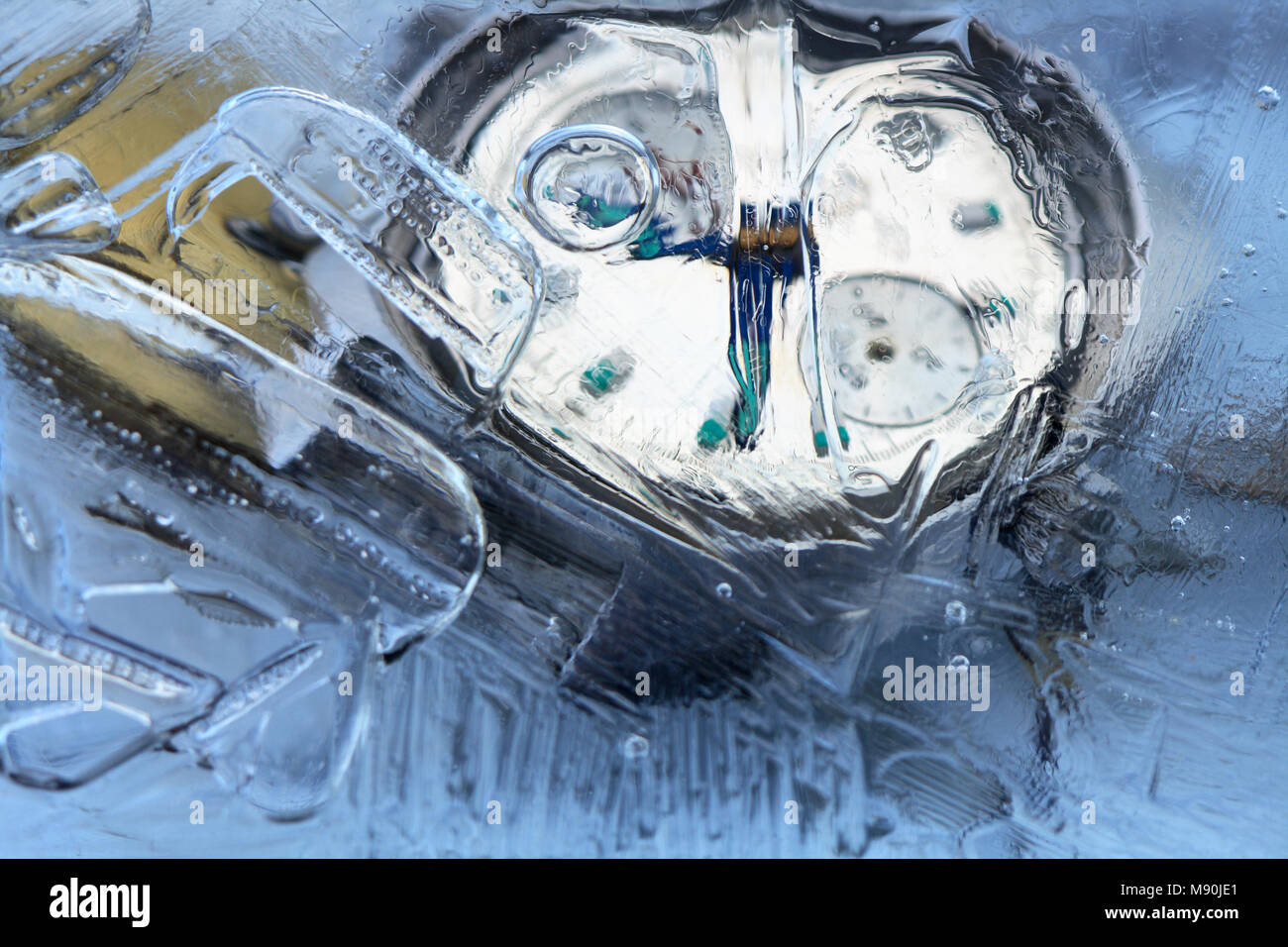 Temperature mechanism hi-res stock photography and images - Alamy