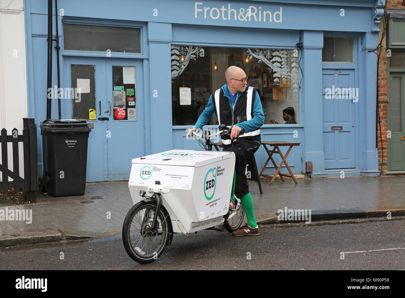 Cargo bike deliveries hi-res stock photography and images - Alamy