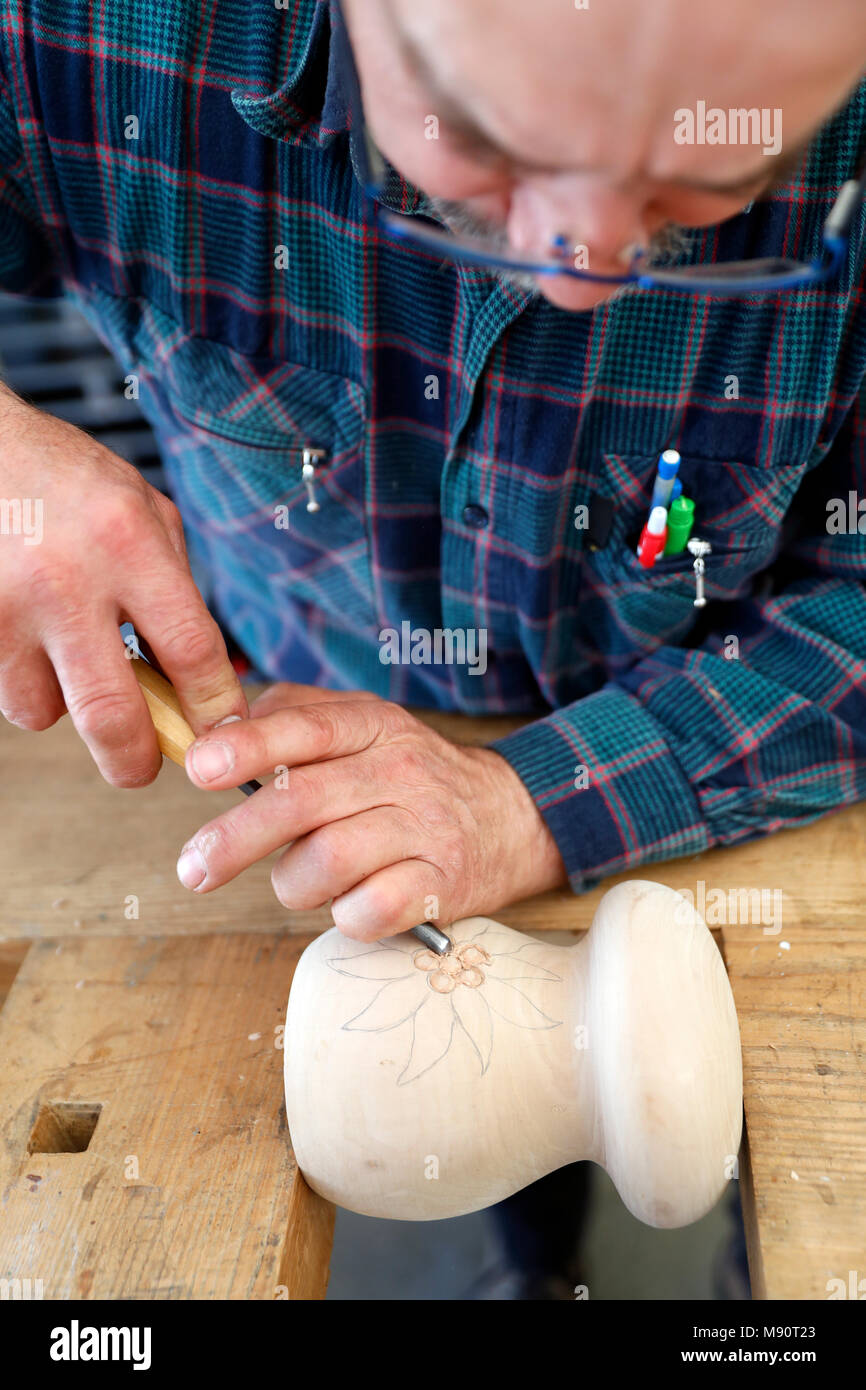 Wood carver at work. Close-up Stock Photo - Alamy
