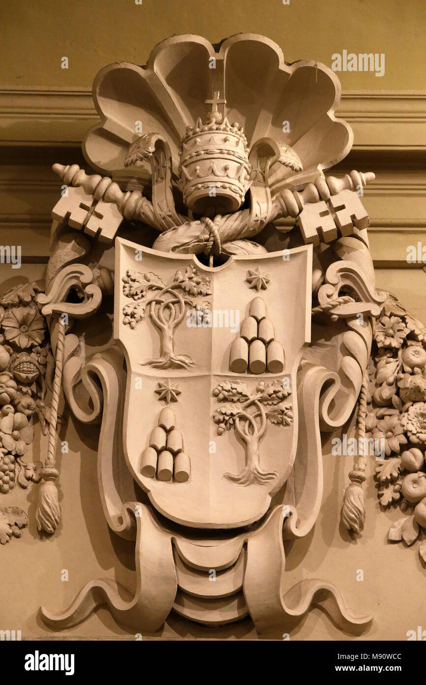 Coat arms in basilica st hi-res stock photography and images - Alamy