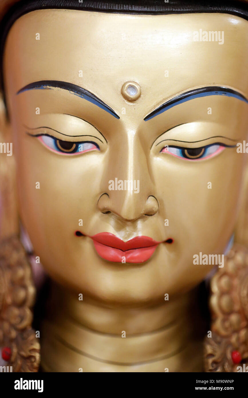 Third eye statue hi-res stock photography and images - Alamy