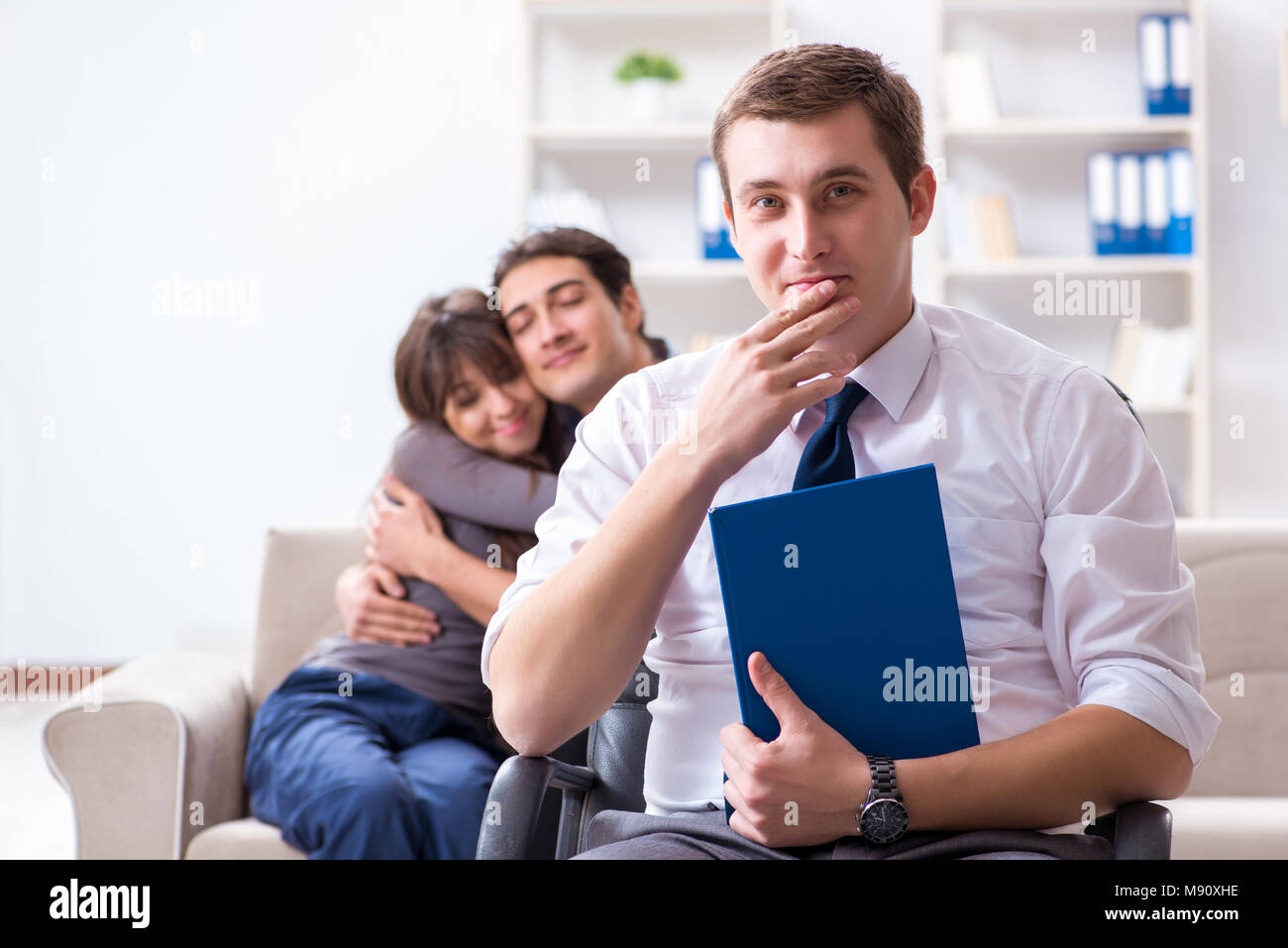 Family visiting psychologist for family problem Stock Photo - Alamy