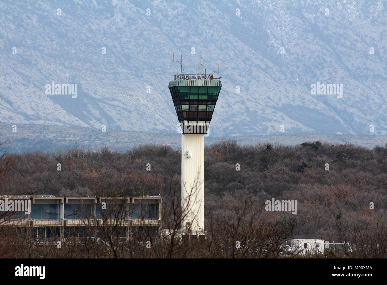 Small airport control tower hi-res stock photography and images - Alamy