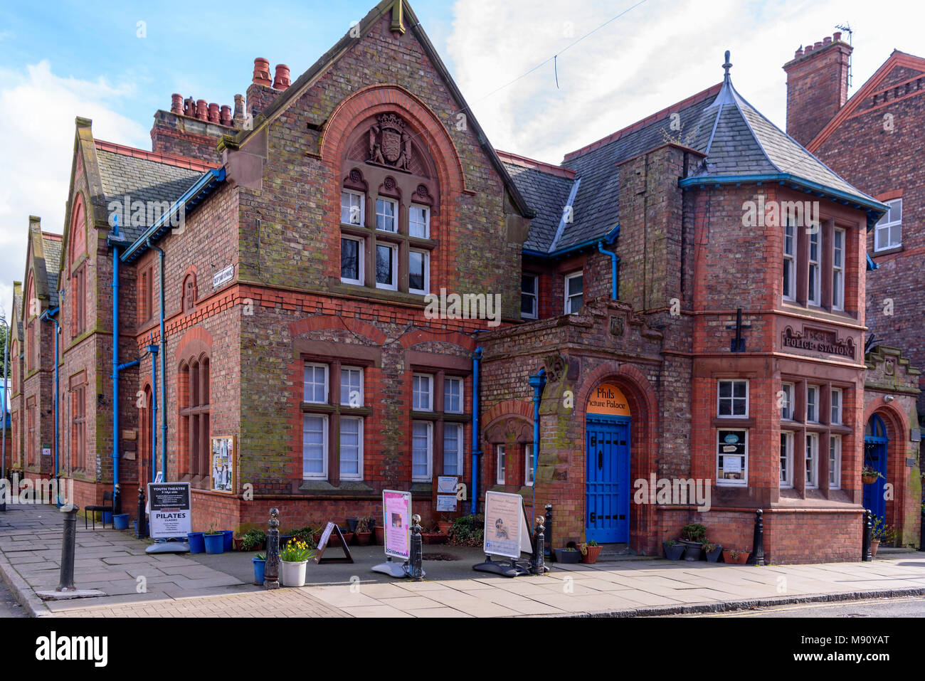 Lark lane police station hi-res stock photography and images - Alamy