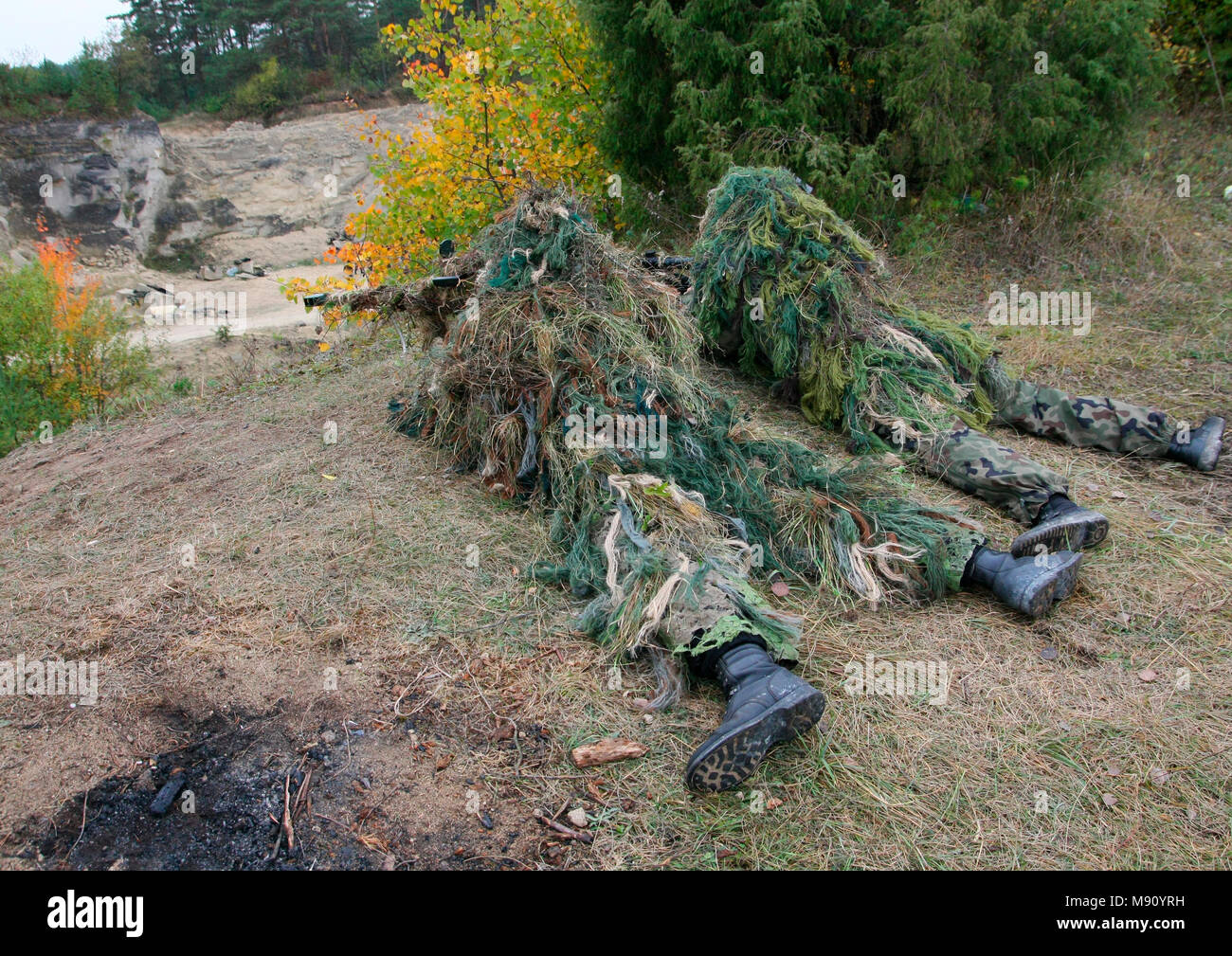 Camouflage sniper hi-res stock photography and images - Alamy