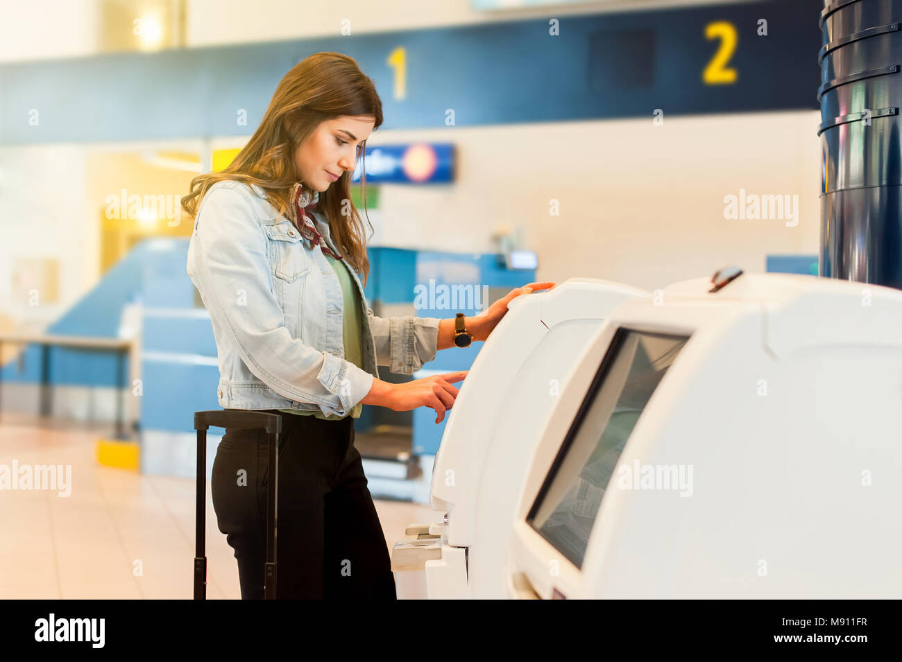 Airport atm hi-res stock photography and images - Alamy