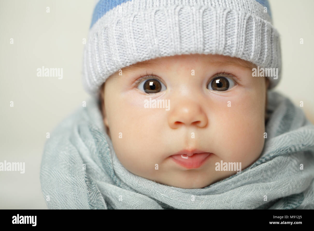 Beautiful baby smiling cute hi-res stock photography and images - Alamy