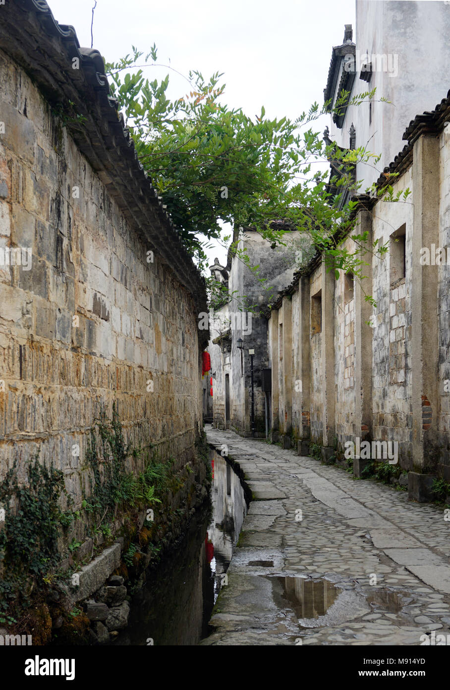 Traditional chinese village and unesco world heritage hongcun in anhui ...