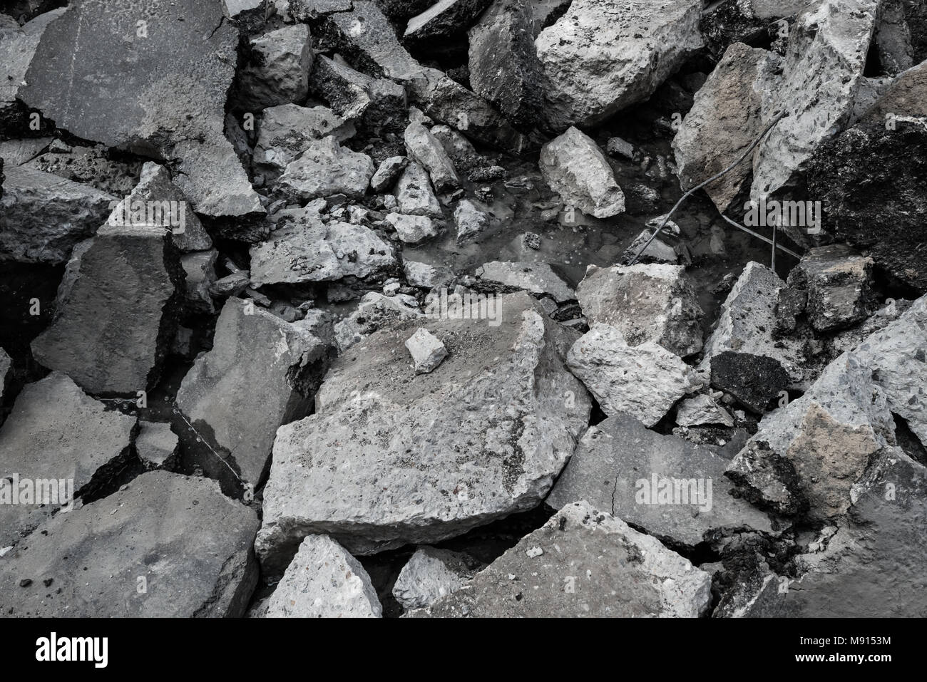 Cracked stone texture hi-res stock photography and images - Alamy