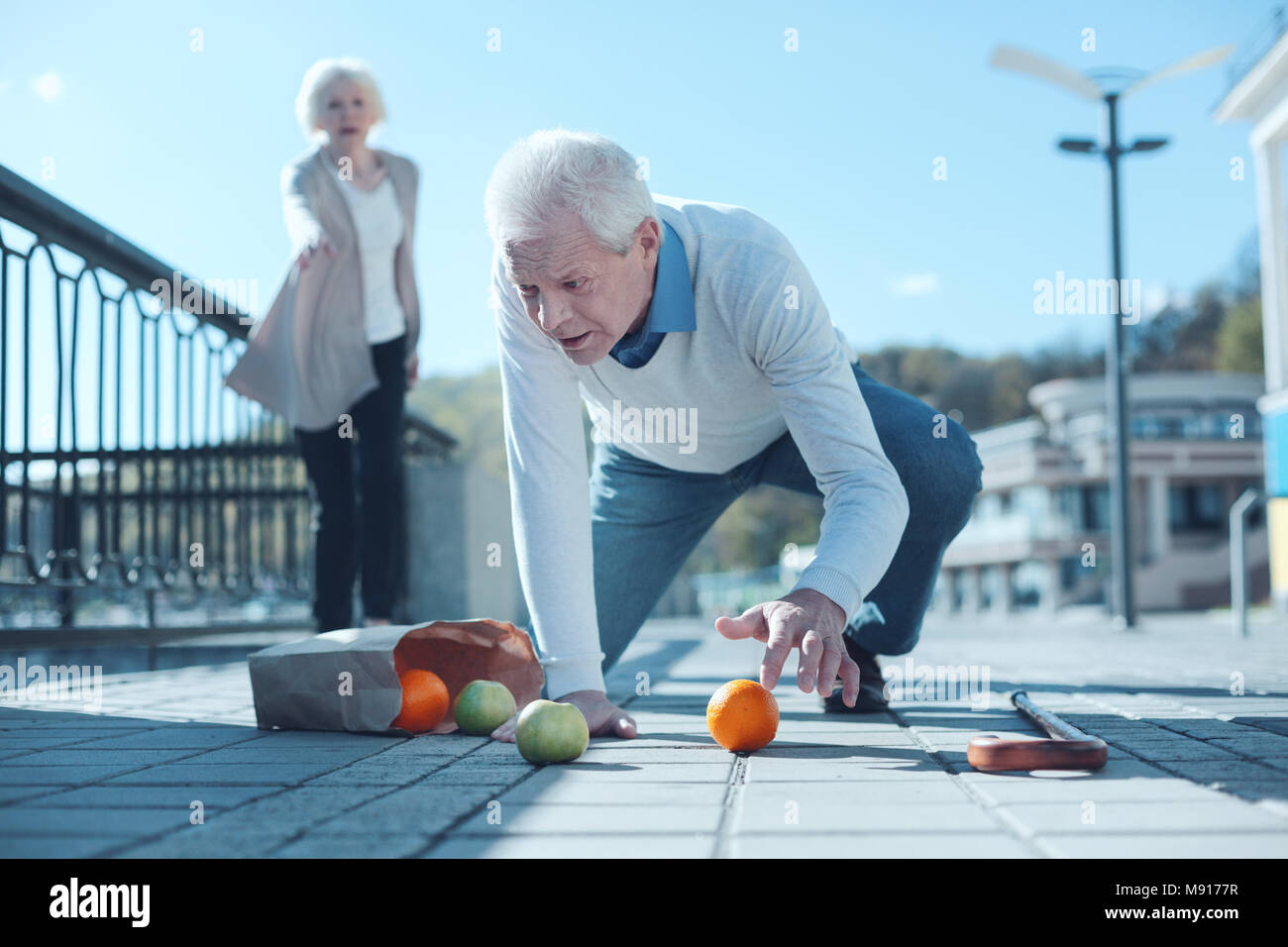 Baby falling down hi-res stock photography and images - Alamy