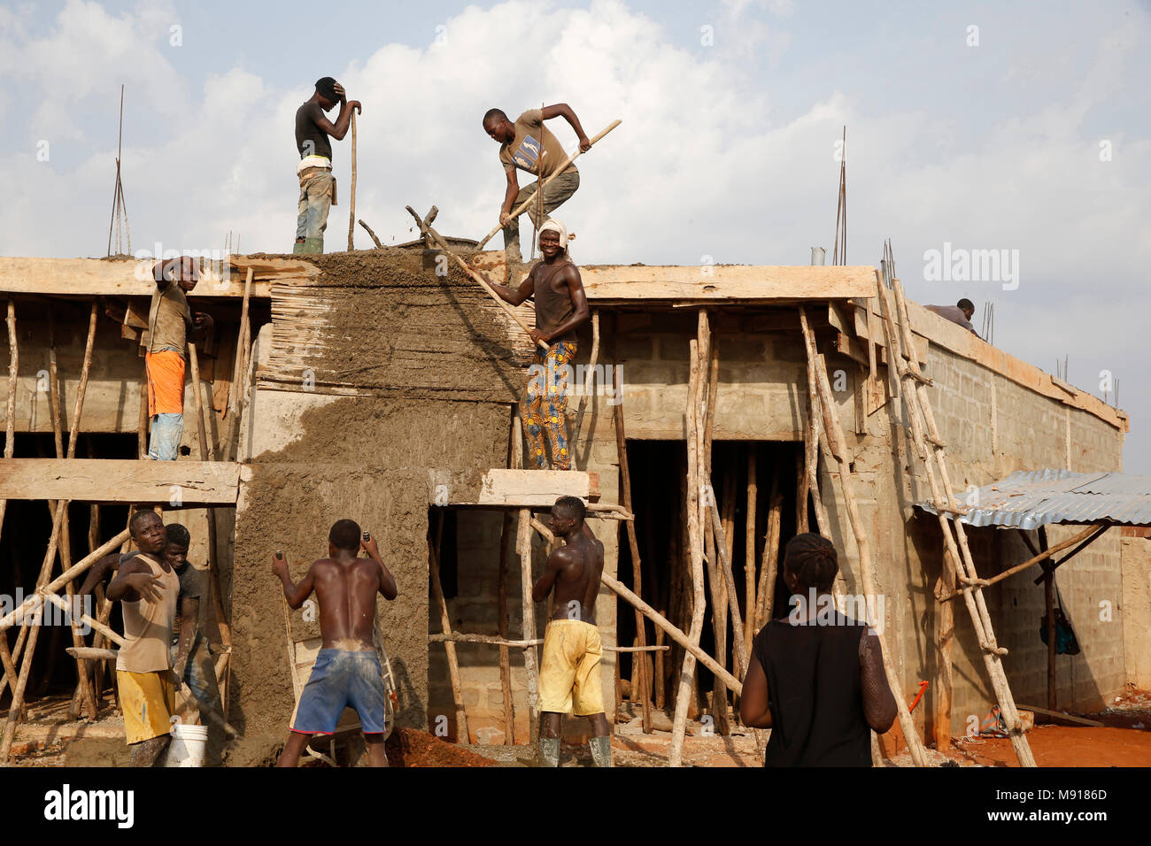 Building works in Bohicon, Benin Stock Photo - Alamy