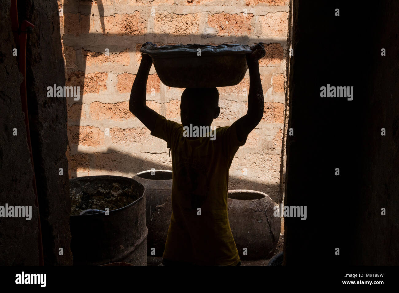 Child labor farm hi-res stock photography and images - Alamy