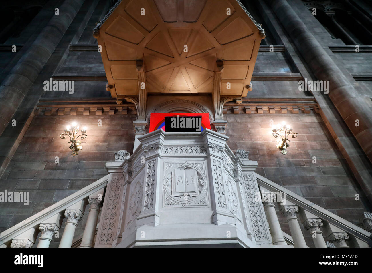 The temple neuf hi-res stock photography and images - Alamy