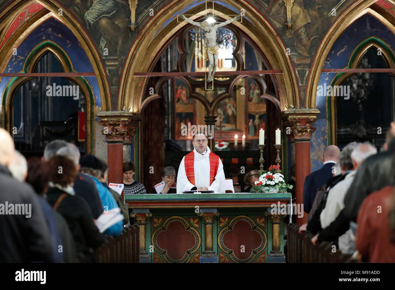 Le culte hi-res stock photography and images - Alamy