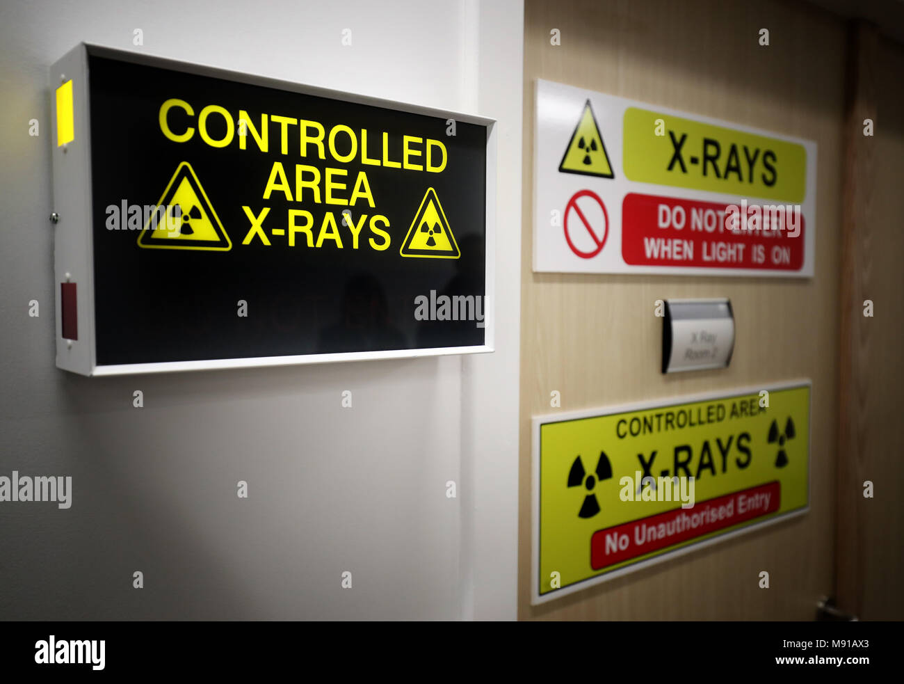 Hospital department signs hi-res stock photography and images - Alamy