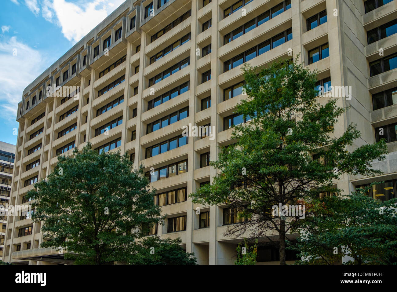 International monetary fund headquarters hi-res stock photography and ...