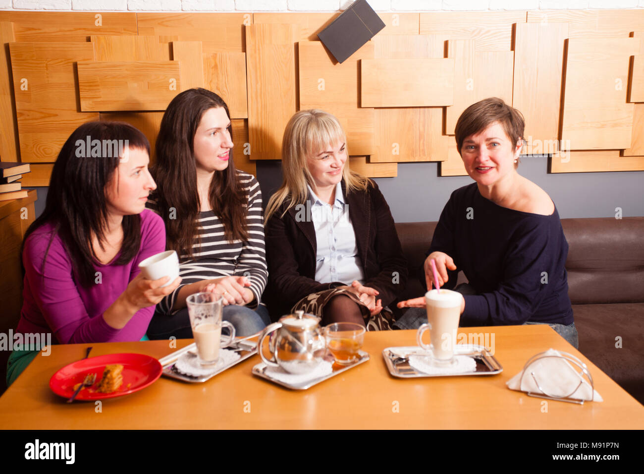 Informal meeting college people hi-res stock photography and images - Alamy