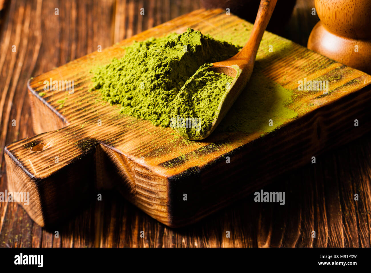 Matcha tea heap Stock Photo - Alamy